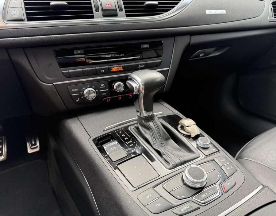 White Audi A6 2012 in Kaunas, with an engine capacity of 3.00 L and mileage of 396 thousand km for 8550 €, photo 34 on AUTOMOTO.COM.LV