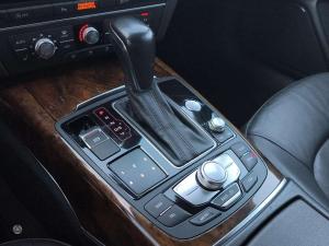 White Audi A6 2016 in Vilnius, with an engine capacity of 3.00 L and mileage of 184 thousand km for 15999 €, photo 19 on AUTOMOTO.COM.LV