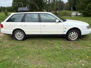 White Audi A6 1996 in Riga, with an engine capacity of 2.50 L and mileage of 320 thousand km for 1150 €, photo 3 on AUTOMOTO.COM.LV