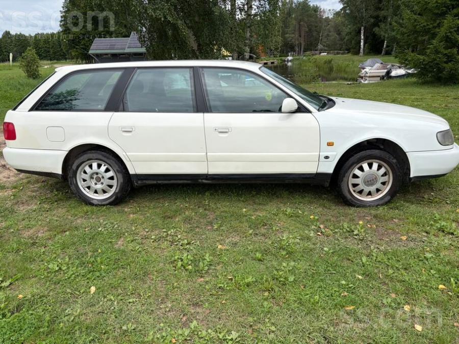 White Audi A6 1996 in Riga, with an engine capacity of 2.50 L and mileage of 320 thousand km for 1150 €, photo 3 on AUTOMOTO.COM.LV