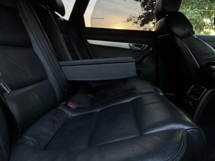White Audi A6 2008 in Riga, with an engine capacity of 3.00 L and mileage of 270 thousand km for 4290 €, photo 14 on AUTOMOTO.COM.LV