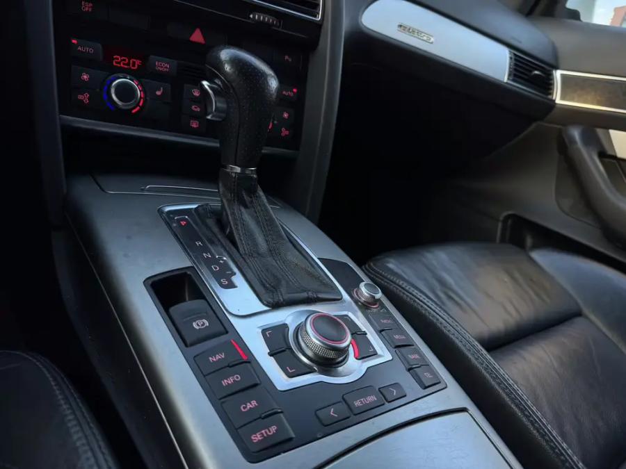White Audi A6 2008 in Riga, with an engine capacity of 3.00 L and mileage of 270 thousand km for 4290 €, photo 18 on AUTOMOTO.COM.LV