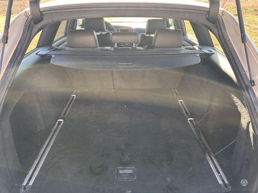 White Audi A6 2008 in Raseiniai, with an engine capacity of 2.00 L and mileage of 249 thousand km for 2500 €, photo 12 on AUTOMOTO.COM.LV