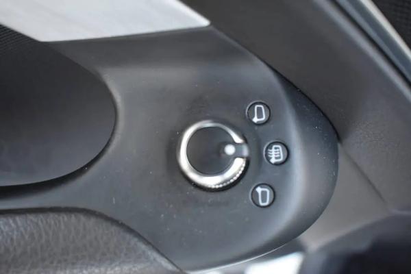 Balts Audi A6 2008 Talsi, ar dzinēja tilpumu 2.00 L un nobraukumu 205 tūkst. km par 6000 €, foto 10 vietnē AUTOMOTO.COM.LV