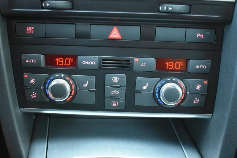 Balts Audi A6 2008 Talsi, ar dzinēja tilpumu 2.00 L un nobraukumu 205 tūkst. km par 6000 €, foto 17 vietnē AUTOMOTO.COM.LV