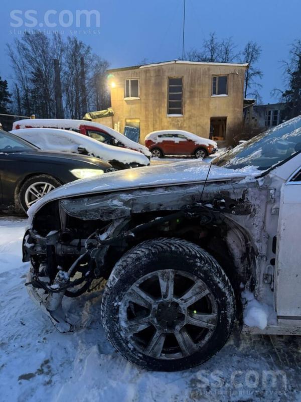 White Audi A6 2009 in Jurmala, with an engine capacity of 3.00 L and mileage of 312 thousand km for 2500 €, photo 3 on AUTOMOTO.COM.LV