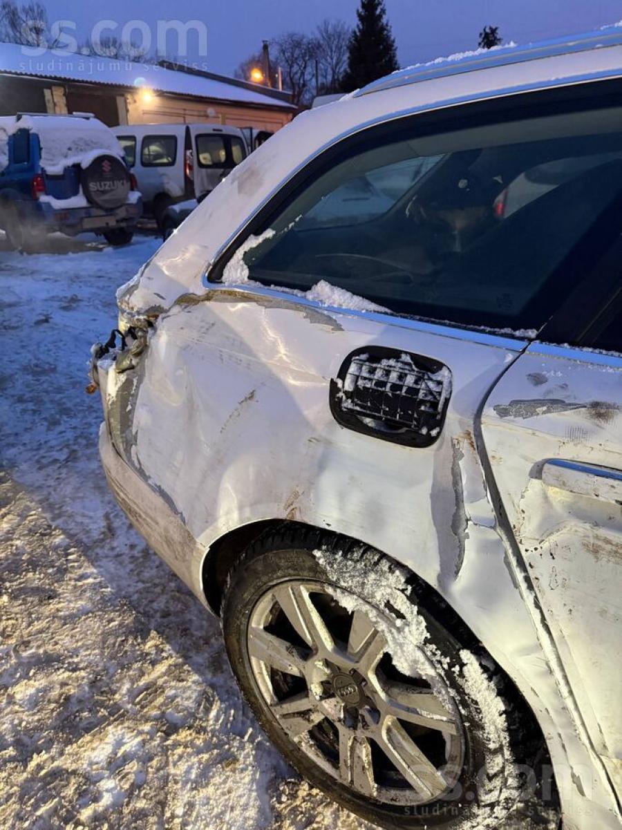 White Audi A6 2009 in Jurmala, with an engine capacity of 3.00 L and mileage of 312 thousand km for 2500 €, photo 7 on AUTOMOTO.COM.LV