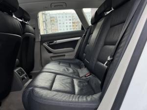 White Audi A6 2009 in Riga, with an engine capacity of 3.00 L and mileage of 313 thousand km for 6990 €, photo 7 on AUTOMOTO.COM.LV