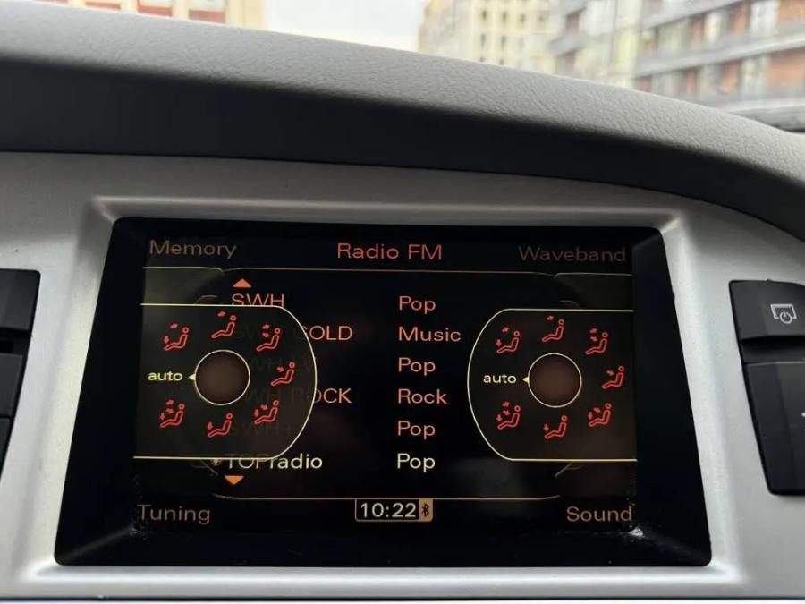 White Audi A6 2009 in Riga, with an engine capacity of 3.00 L and mileage of 313 thousand km for 6990 €, photo 16 on AUTOMOTO.COM.LV