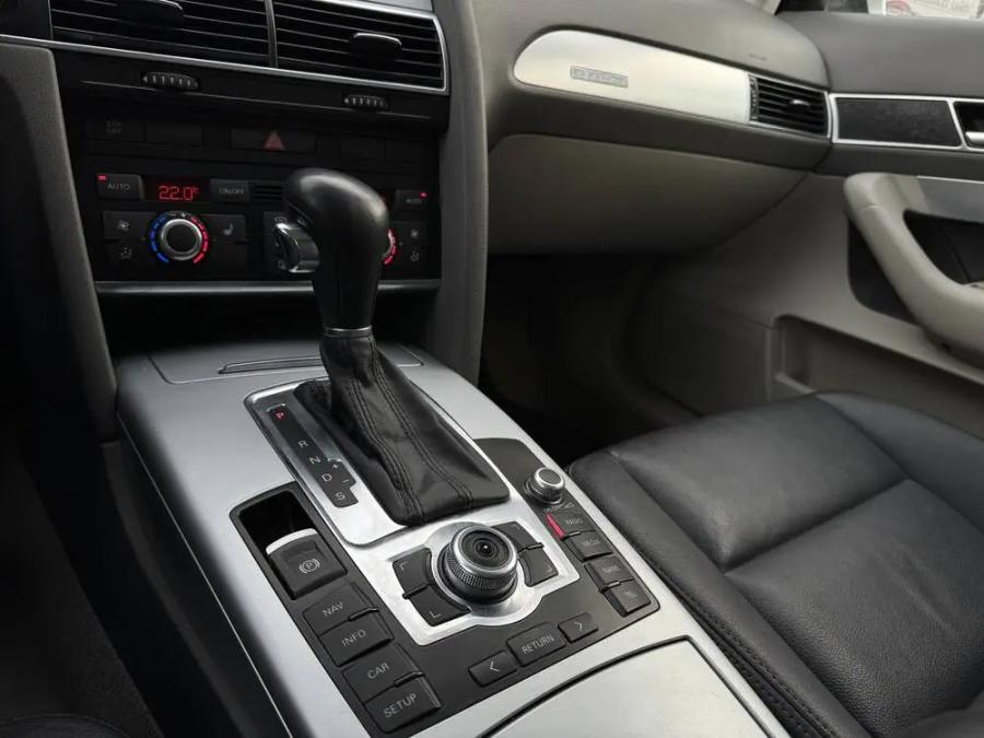 White Audi A6 2009 in Riga, with an engine capacity of 3.00 L and mileage of 313 thousand km for 6990 €, photo 22 on AUTOMOTO.COM.LV