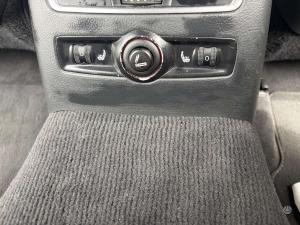 White Audi A6 2009 in Vilnius, with an engine capacity of 2.97 L and mileage of 318 thousand km for 5650 €, photo 8 on AUTOMOTO.COM.LV
