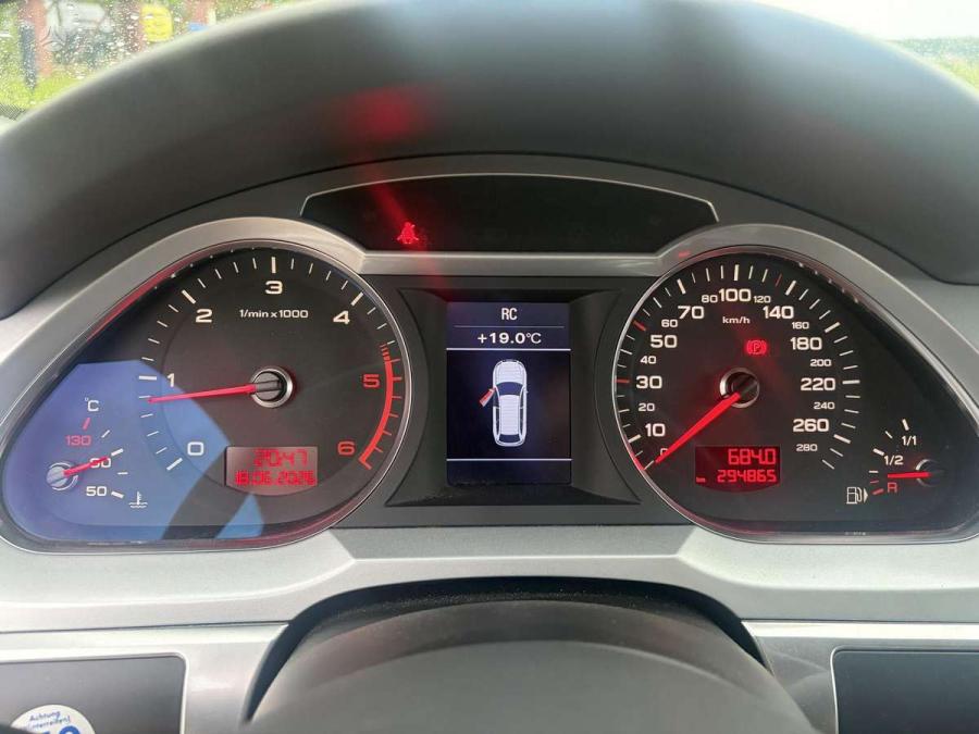 White Audi A6 2009 in Marijampole, with an engine capacity of 2.97 L and mileage of 295 thousand km for 5000 €, photo 9 on AUTOMOTO.COM.LV