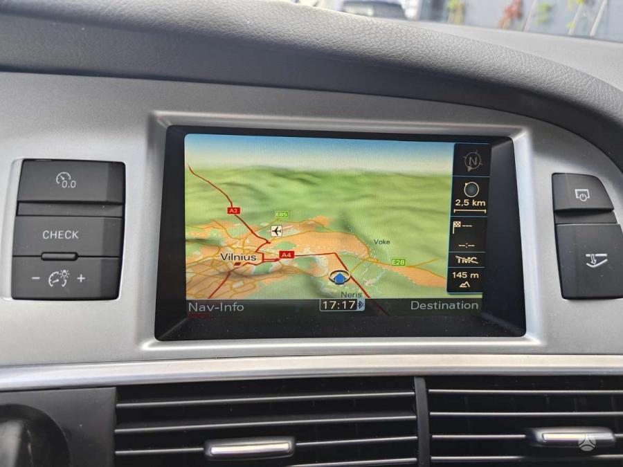White Audi A6 2009 in Vilnius, with an engine capacity of 2.97 L and mileage of 291 thousand km for 6350 €, photo 32 on AUTOMOTO.COM.LV