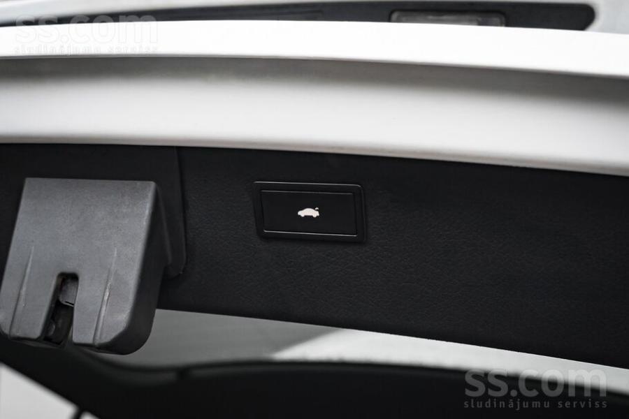White Audi A6 2009 in Riga, with an engine capacity of 2.00 L and mileage of 277 thousand km for 5750 €, photo 8 on AUTOMOTO.COM.LV
