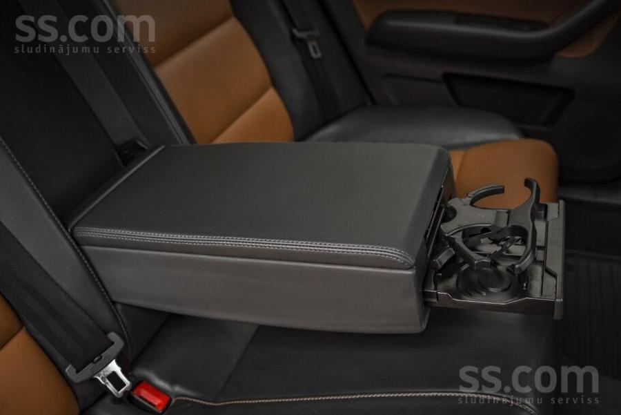 White Audi A6 2009 in Riga, with an engine capacity of 2.00 L and mileage of 277 thousand km for 5750 €, photo 13 on AUTOMOTO.COM.LV