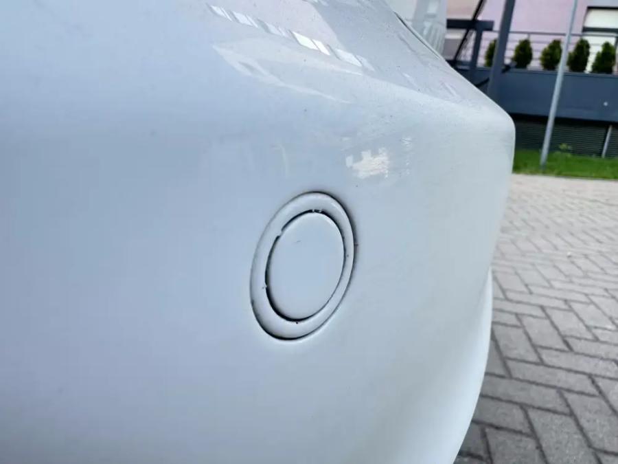 White Audi A6 2010 in Riga, with an engine capacity of 3.00 L and mileage of 311 thousand km for 5390 €, photo 6 on AUTOMOTO.COM.LV