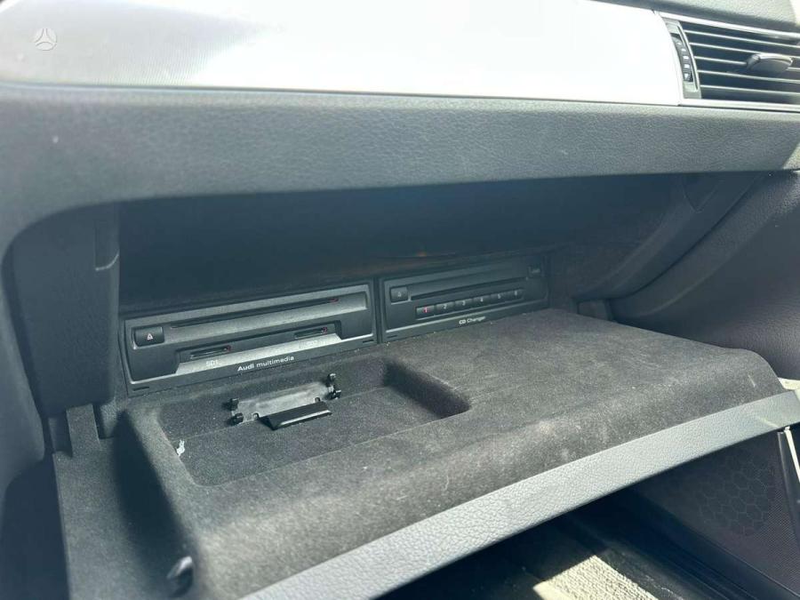 White Audi A6 2010 in Jurbarkas, with an engine capacity of 2.00 L and mileage of 300 thousand km for 3599 €, photo 14 on AUTOMOTO.COM.LV