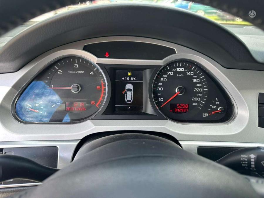 White Audi A6 2010 in Jurbarkas, with an engine capacity of 2.00 L and mileage of 300 thousand km for 3599 €, photo 17 on AUTOMOTO.COM.LV