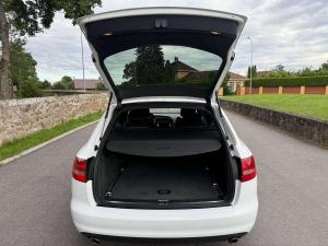 White Audi A6 2010 in Vilnius, with an engine capacity of 2.97 L and mileage of 282 thousand km for 6650 €, photo 7 on AUTOMOTO.COM.LV