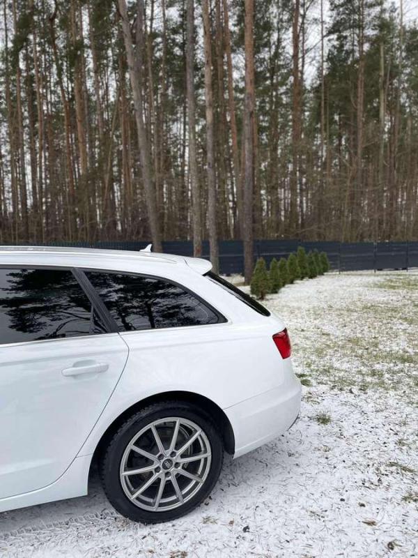 White Audi A6 2011 in Vilnius, with an engine capacity of 1.97 L and mileage of 262 thousand km for 9700 €, photo 8 on AUTOMOTO.COM.LV