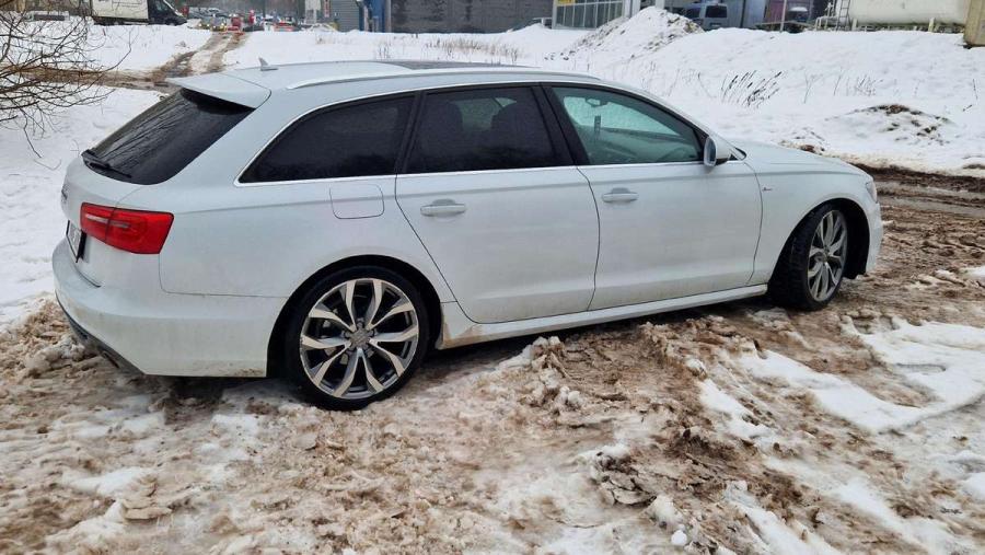 White Audi A6 2011 in Vilnius, with an engine capacity of 2.97 L and mileage of 271 thousand km for 11400 €, photo 11 on AUTOMOTO.COM.LV