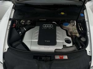 White Audi A6 2011 in Rokiskis, with an engine capacity of 2.70 L and mileage of 464 thousand km for 3550 €, photo 22 on AUTOMOTO.COM.LV