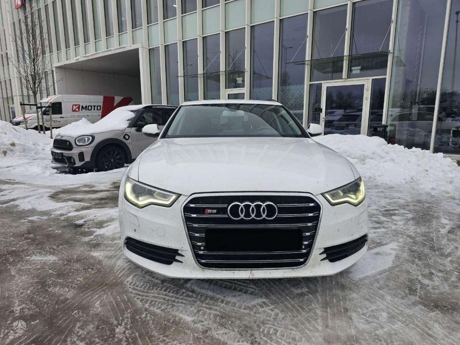 White Audi A6 2012 in Vilnius, with an engine capacity of 2.97 L and mileage of 287 thousand km for 8499 €, photo 2 on AUTOMOTO.COM.LV