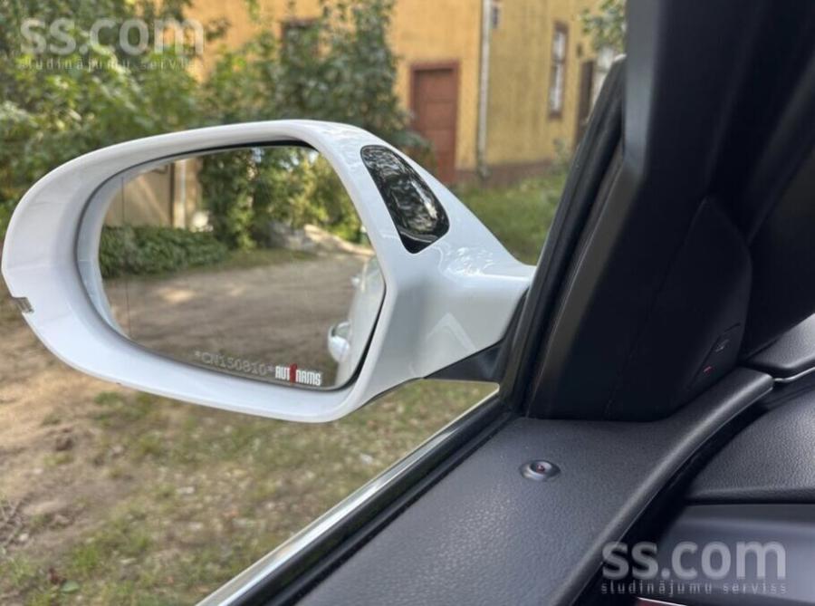 White Audi A6 2012 in Bauska, with an engine capacity of 3.00 L and mileage of 286 thousand km for 14000 €, photo 9 on AUTOMOTO.COM.LV