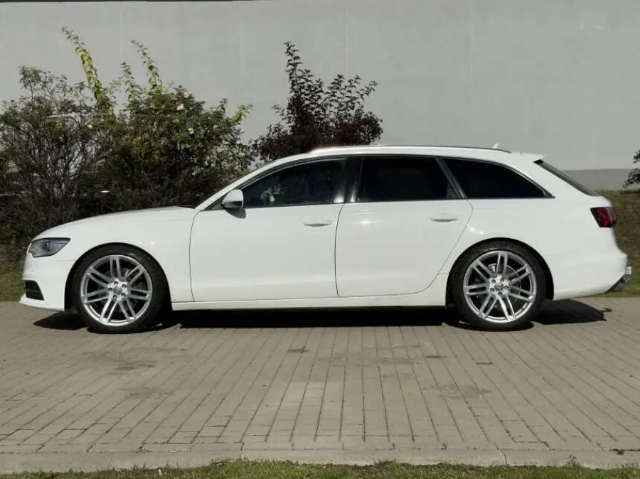 White Audi A6 2012 in Riga, with an engine capacity of 3.00 L and mileage of 338 thousand km for 9150 €, photo 9 on AUTOMOTO.COM.LV