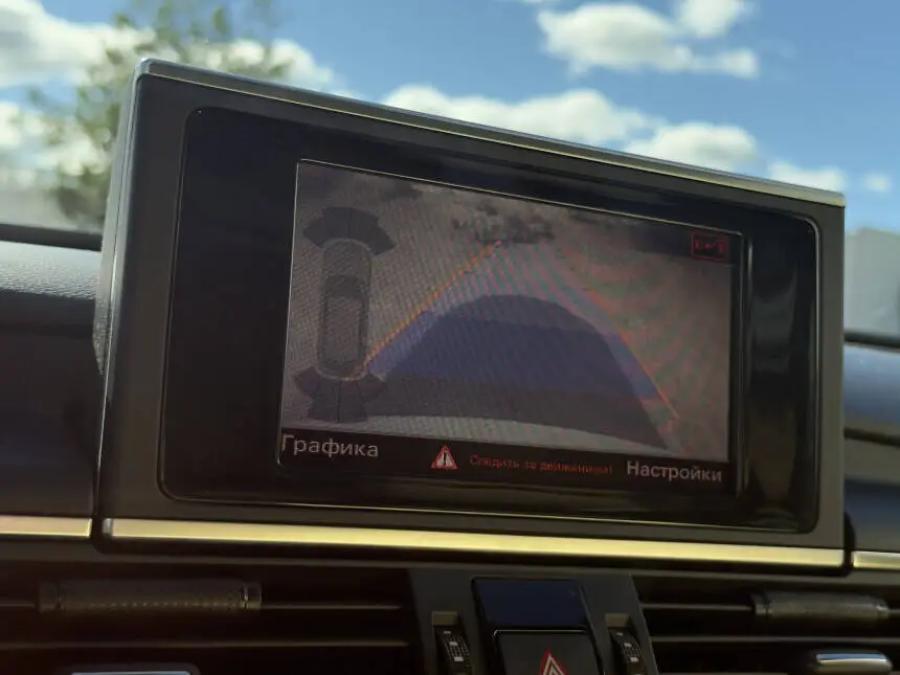 White Audi A6 2012 in Riga, with an engine capacity of 3.00 L and mileage of 338 thousand km for 9150 €, photo 23 on AUTOMOTO.COM.LV