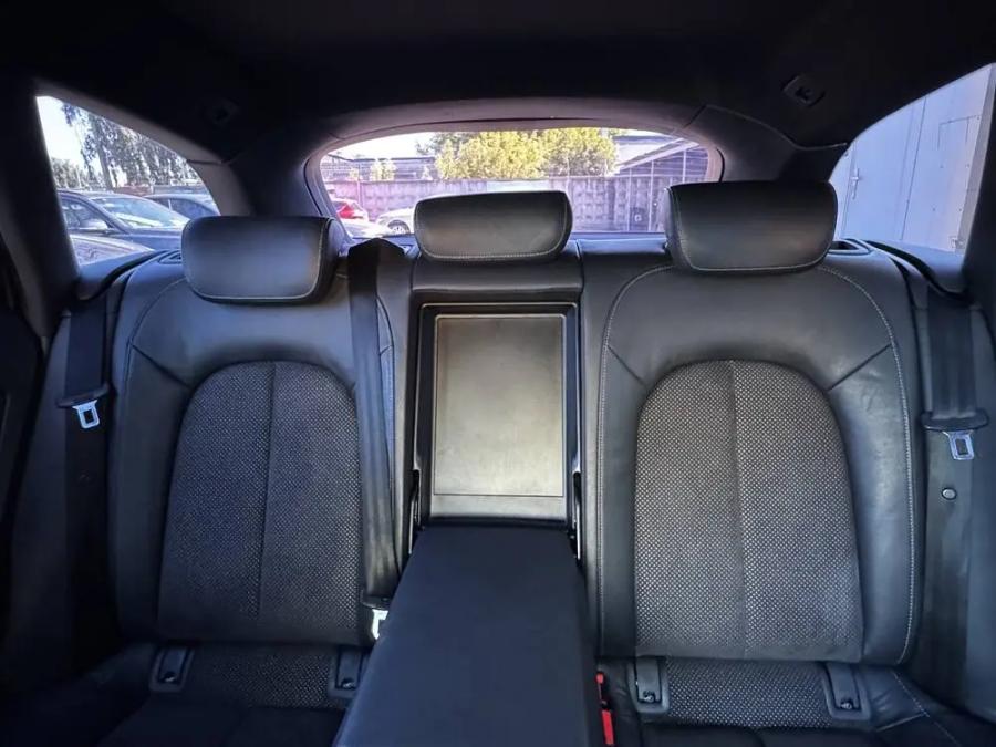 Balts Audi A6 2012 Daugavpils, ar dzinēja tilpumu 3.00 L un nobraukumu 197 tūkst. km par 11500 €, foto 25 vietnē AUTOMOTO.COM.LV