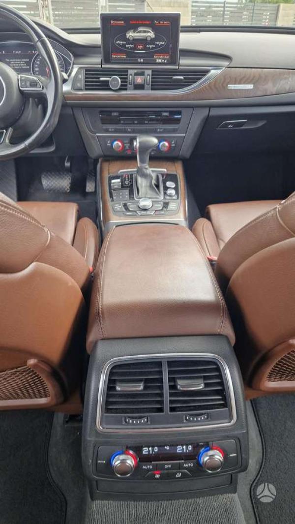 White Audi A6 2012 in Alytus, with an engine capacity of 2.97 L and mileage of 320 thousand km for 12900 €, photo 10 on AUTOMOTO.COM.LV