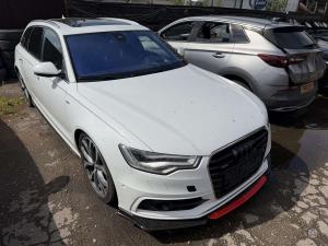 Balts Audi A6 2012 Marijampole, ar dzinēja tilpumu 3.00 L un nobraukumu 281 tūkst. km par 8800 €, foto  vietnē AUTOMOTO.COM.LV