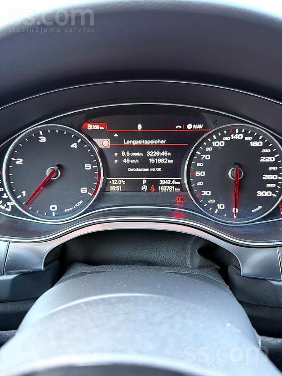 White Audi A6 2013 in Riga, with an engine capacity of 3.00 L and mileage of 165 thousand km for 17500 €, photo 16 on AUTOMOTO.COM.LV