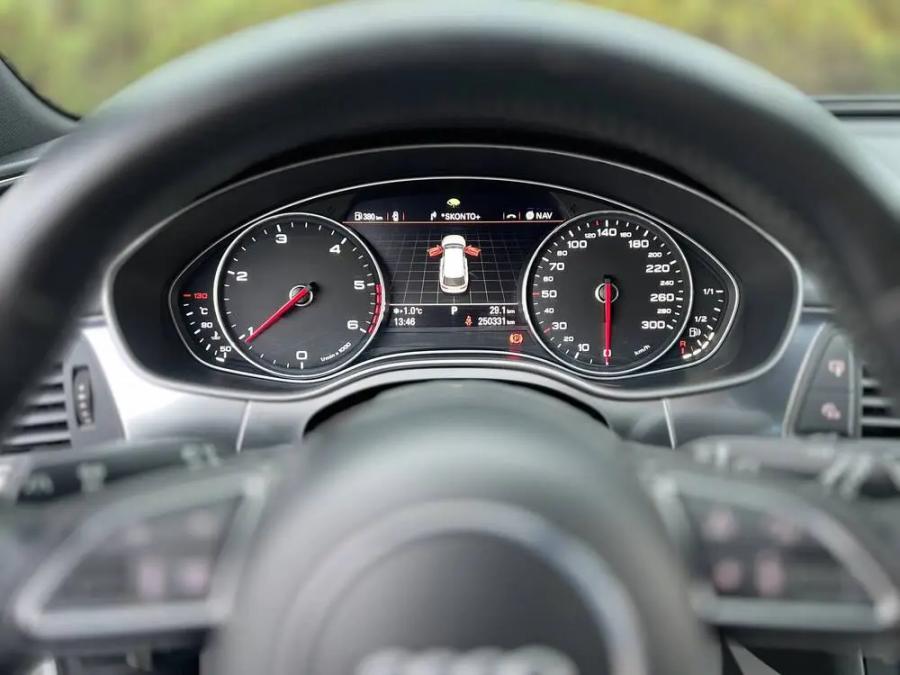White Audi A6 2013 in Riga, with an engine capacity of 3.00 L and mileage of 249 thousand km for 11950 €, photo 23 on AUTOMOTO.COM.LV