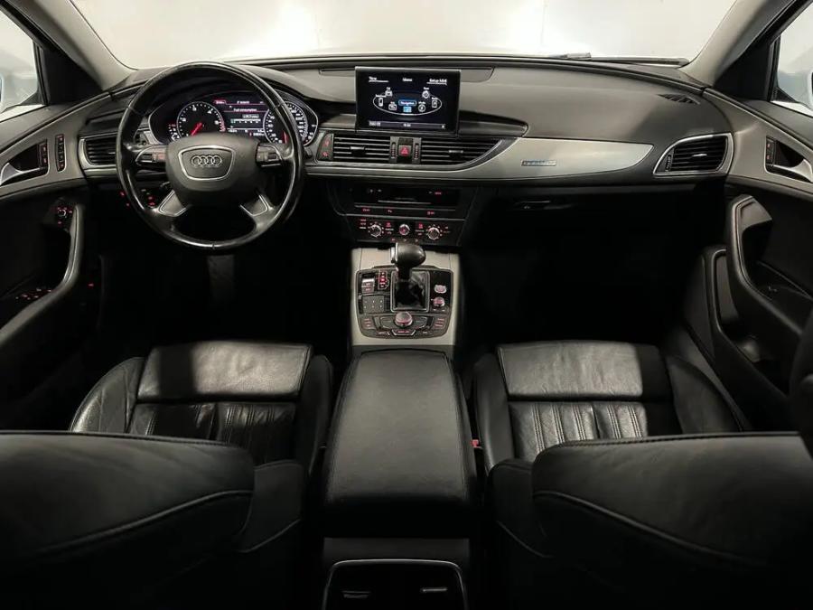 White Audi A6 2013 in Jurmala, with an engine capacity of 3.00 L and mileage of 250 thousand km for 8950 €, photo 32 on AUTOMOTO.COM.LV
