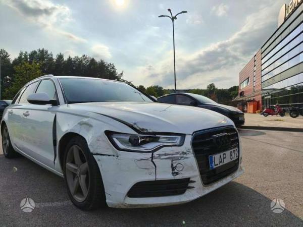 Ауди А6 2014 в Вильнюс на AUTOMOTO.COM.LV Белый Ауди А6 2014 в Вильнюс, объемом двигателя 2.97 л и пробегом 380 тыс. км за 4450 €, фото 10 на AUTOMOTO.COM.LV