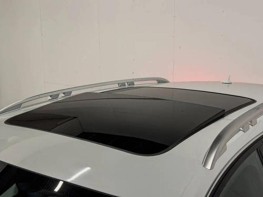 White Audi A6 2015 in Jurmala, with an engine capacity of 3.00 L and mileage of 267 thousand km for 16750 €, photo 9 on AUTOMOTO.COM.LV