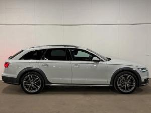 White Audi A6 2015 in Jurmala, with an engine capacity of 3.00 L and mileage of 267 thousand km for 16750 €, photo 14 on AUTOMOTO.COM.LV