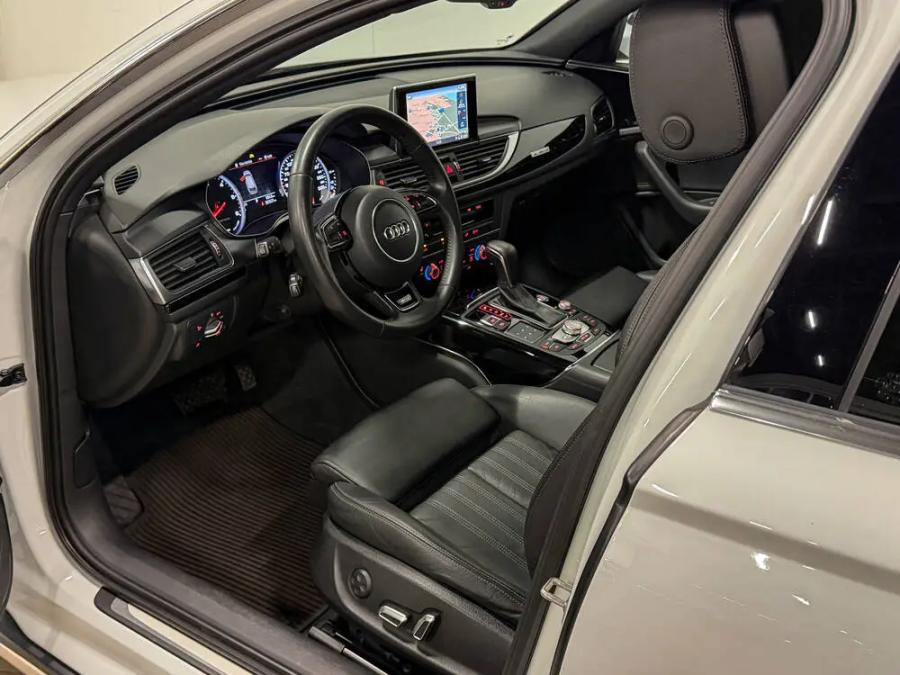 White Audi A6 2015 in Jurmala, with an engine capacity of 3.00 L and mileage of 267 thousand km for 16750 €, photo 22 on AUTOMOTO.COM.LV