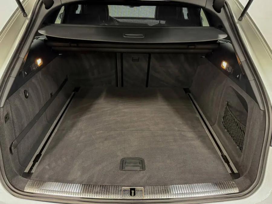 White Audi A6 2015 in Jurmala, with an engine capacity of 3.00 L and mileage of 267 thousand km for 16750 €, photo 45 on AUTOMOTO.COM.LV