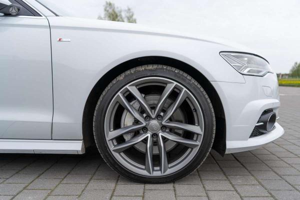 White Audi A6 2015 in Vilnius, with an engine capacity of 2.97 L and mileage of 200 thousand km for 18500 €, photo 4 on AUTOMOTO.COM.LV
