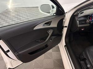 White Audi A6 2016 in Marijampole, with an engine capacity of 2.97 L and mileage of 277 thousand km for 11650 €, photo 30 on AUTOMOTO.COM.LV