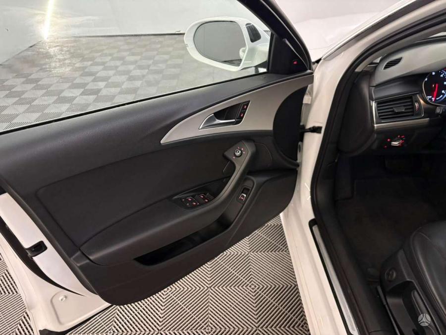White Audi A6 2016 in Marijampole, with an engine capacity of 2.97 L and mileage of 277 thousand km for 11650 €, photo 30 on AUTOMOTO.COM.LV