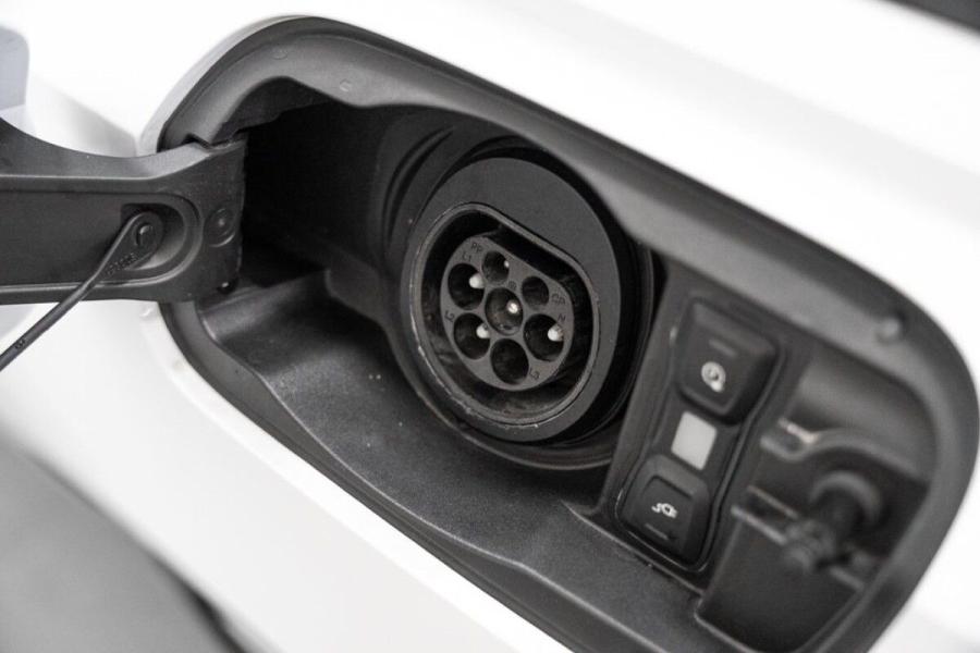Balts Audi A6 2025 Viļņa, ar dzinēja tilpumu 2.00 L un nobraukumu 17 tūkst. km par 46500 €, foto 23 vietnē AUTOMOTO.COM.LV
