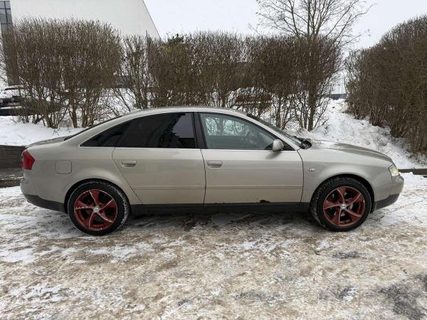 Dzeltens Audi A6 2001 Viļņa, ar dzinēja tilpumu 2.50 L un nobraukumu 362 tūkst. km par 900 €, foto 4 vietnē AUTOMOTO.COM.LV