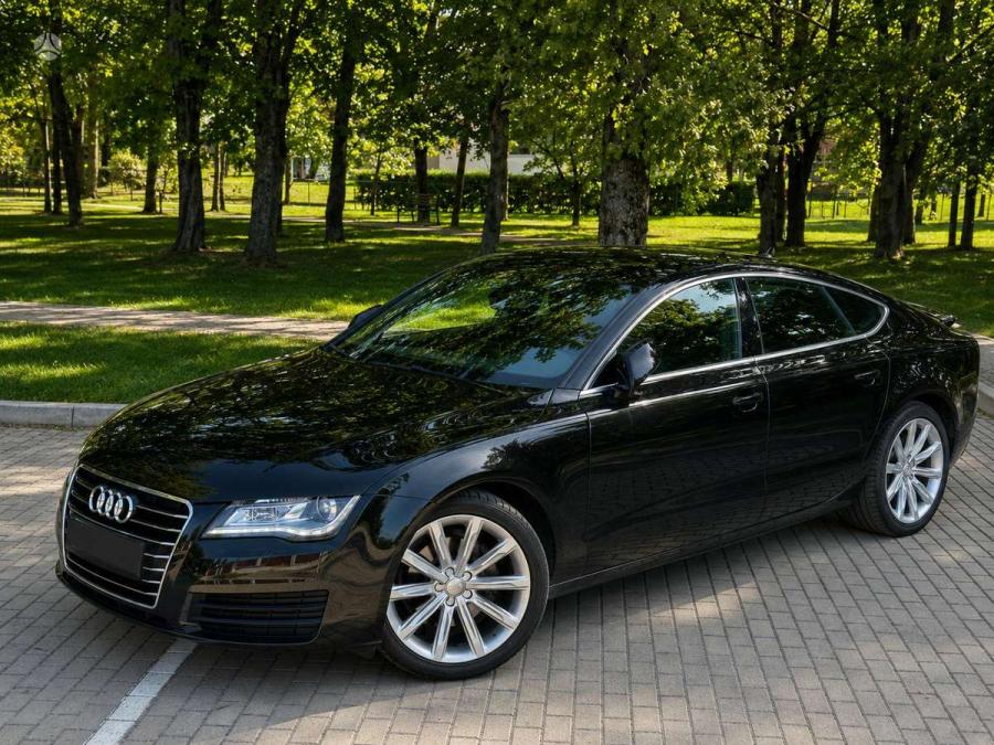 Black Audi A7 Sportback 2011 in Prienai, with an engine capacity of 3.00 L and mileage of 315 thousand km for 13350 €, photo 1 on AUTOMOTO.COM.LV