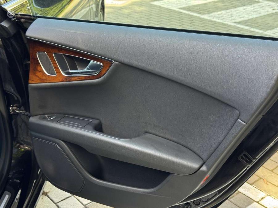 Black Audi A7 Sportback 2011 in Prienai, with an engine capacity of 3.00 L and mileage of 315 thousand km for 13350 €, photo 44 on AUTOMOTO.COM.LV