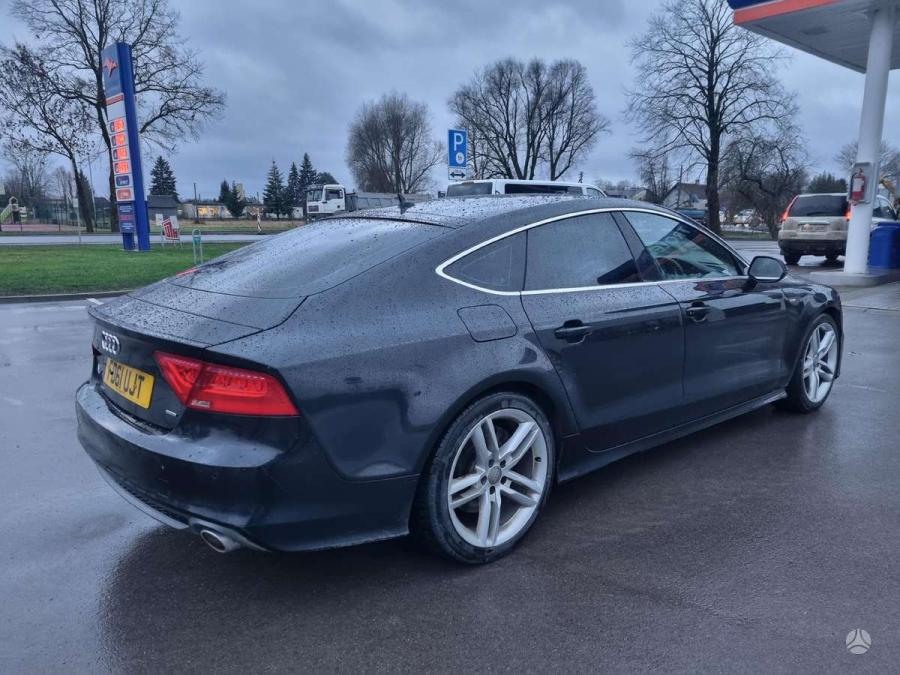 Black Audi A7 Sportback 2012 in Taurage, with an engine capacity of 3.00 L and mileage of 200 thousand km for 4700 €, photo 2 on AUTOMOTO.COM.LV