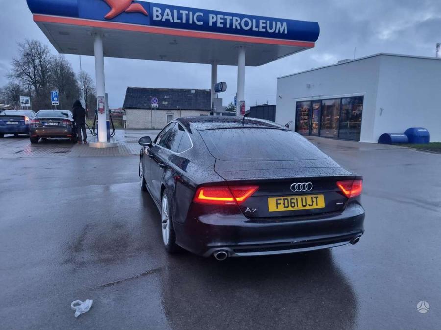 Black Audi A7 Sportback 2012 in Taurage, with an engine capacity of 3.00 L and mileage of 200 thousand km for 4700 €, photo 27 on AUTOMOTO.COM.LV